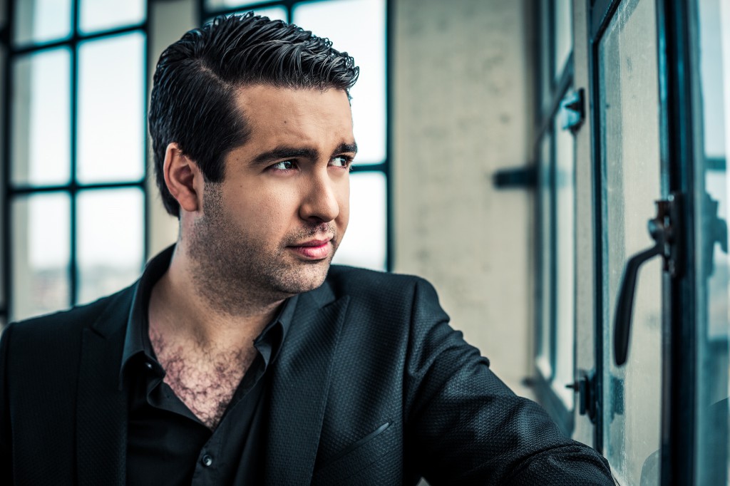 Bio | Oliver Alexander